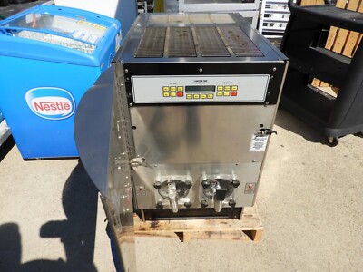 Lancer FBD FBD550 Commercial Retail Slushy frozen carbonated beverage ...