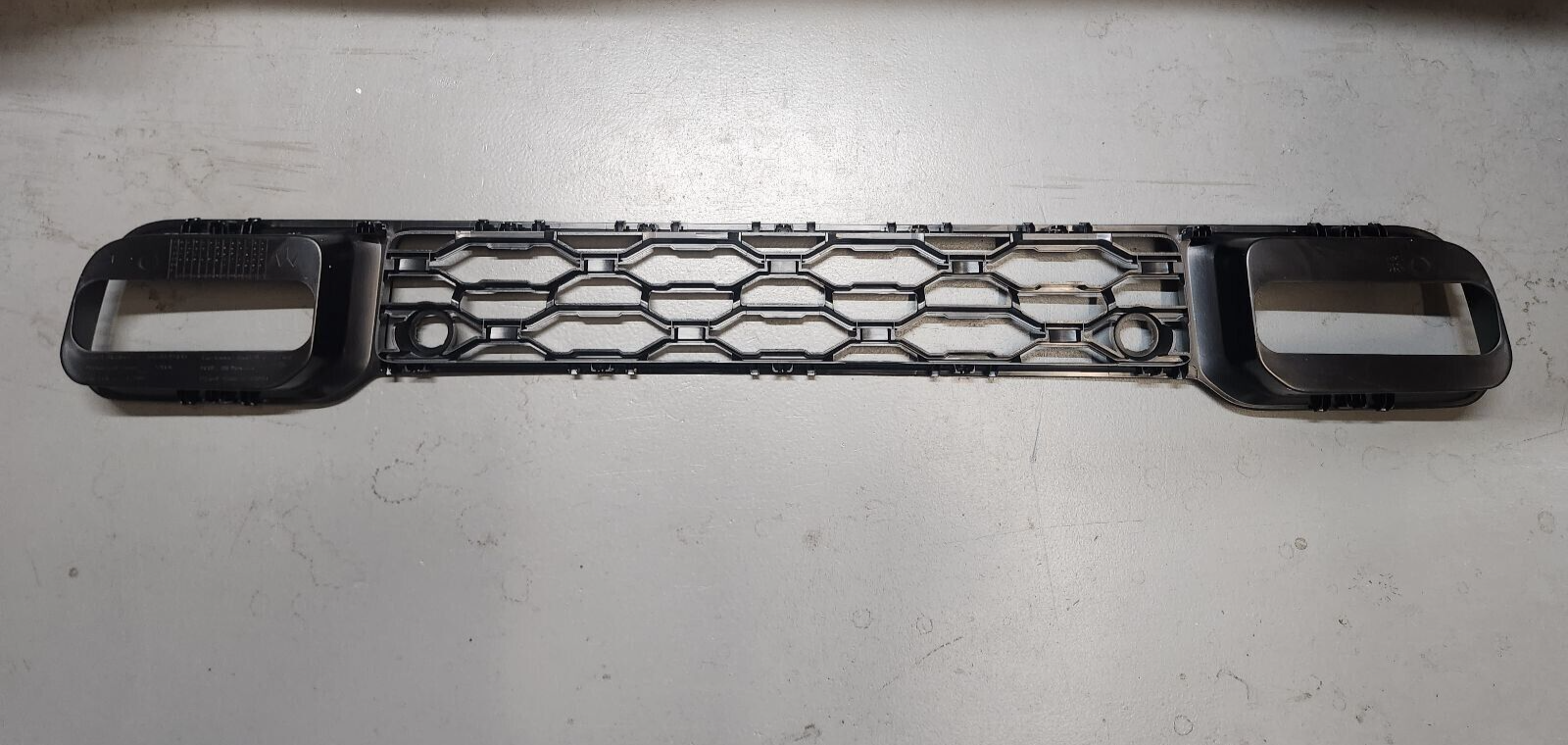 2019-2024 RAM 2500 3500 Front Genuine Mopar Lower Grille w/ Parkview ...