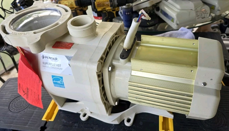 Pentair 342002 SuperFlo® VST Variable Speed Pool Pump 2.2THP, Pro ...