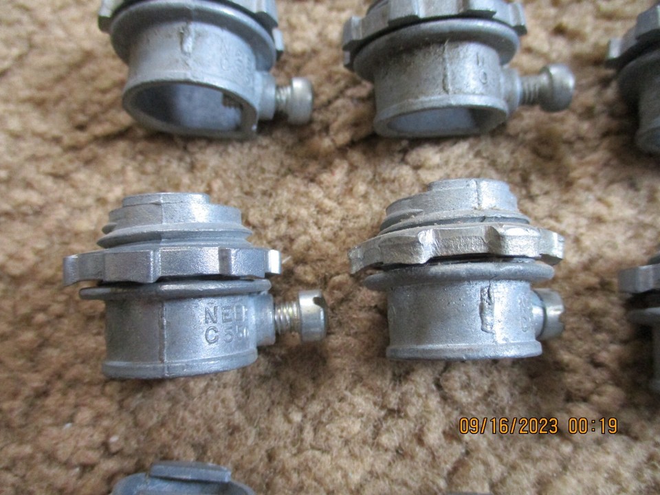 3/8" MC Electrical Box Connectors & Anti short Bushings : Lot of 30 ...