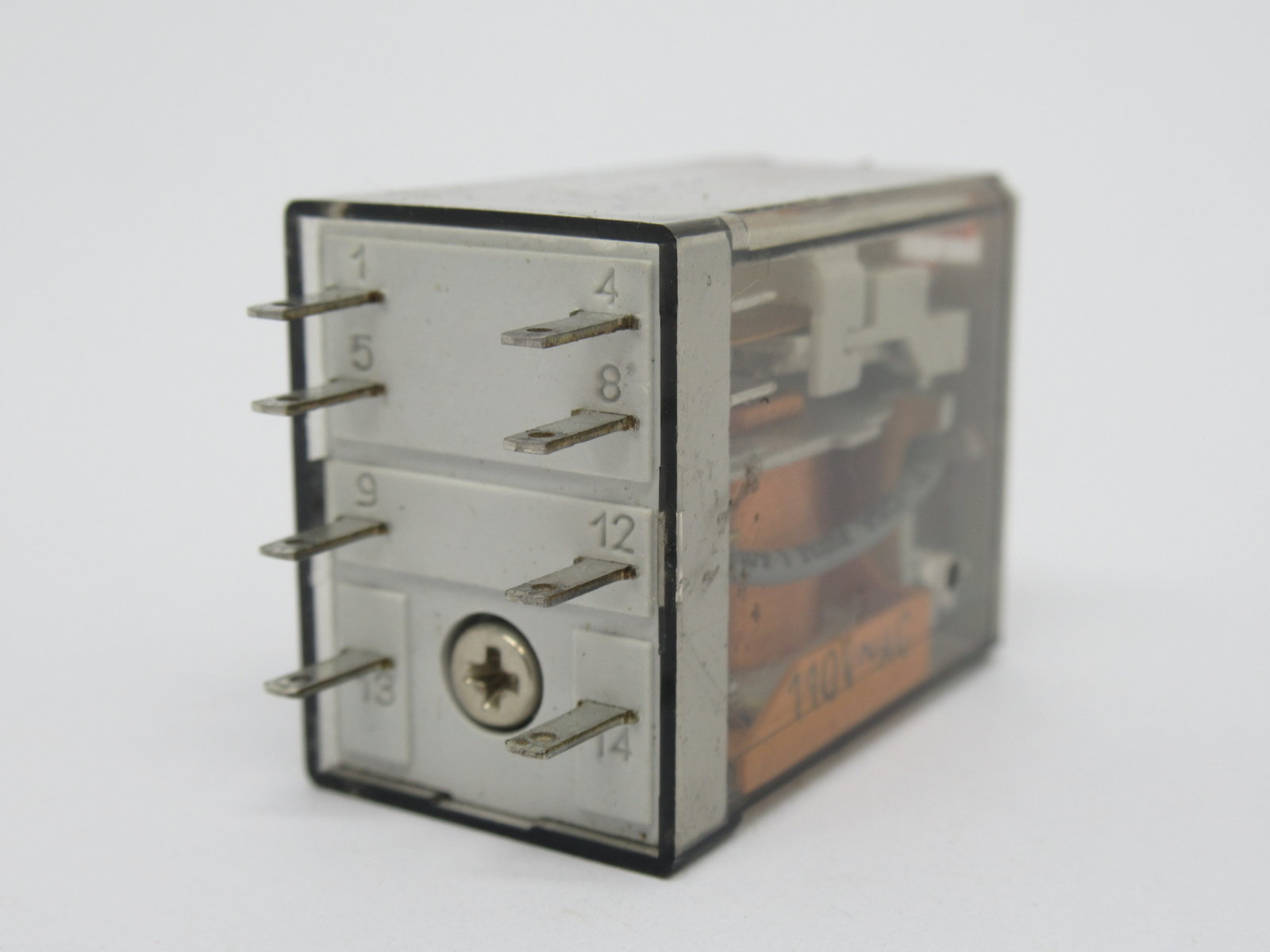 Finder 55.32.8.110.0040 Plug-In Relay 110VAC 10A USED | eBay