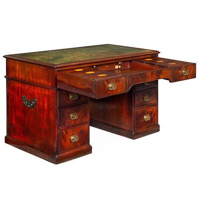 1800-1899 - Pedestal Desk