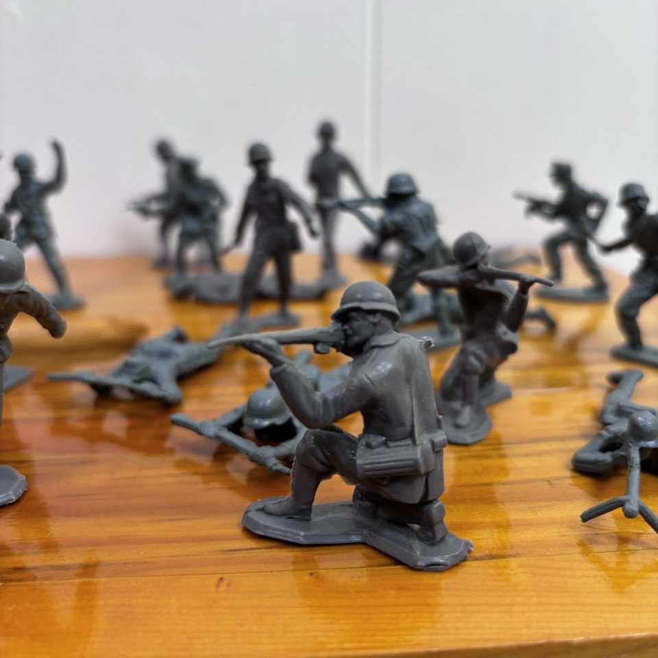 Plastic WW2 Soldiers Toy Figures Lot of 36 Gray Plastic | eBay