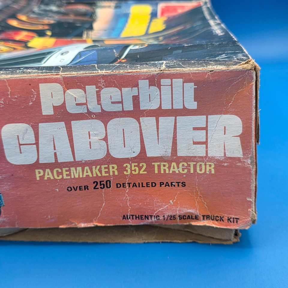 Amt Peterbuilt Cabover Pacemaker 352 Tractor Vintage Model kit 1/25 ...
