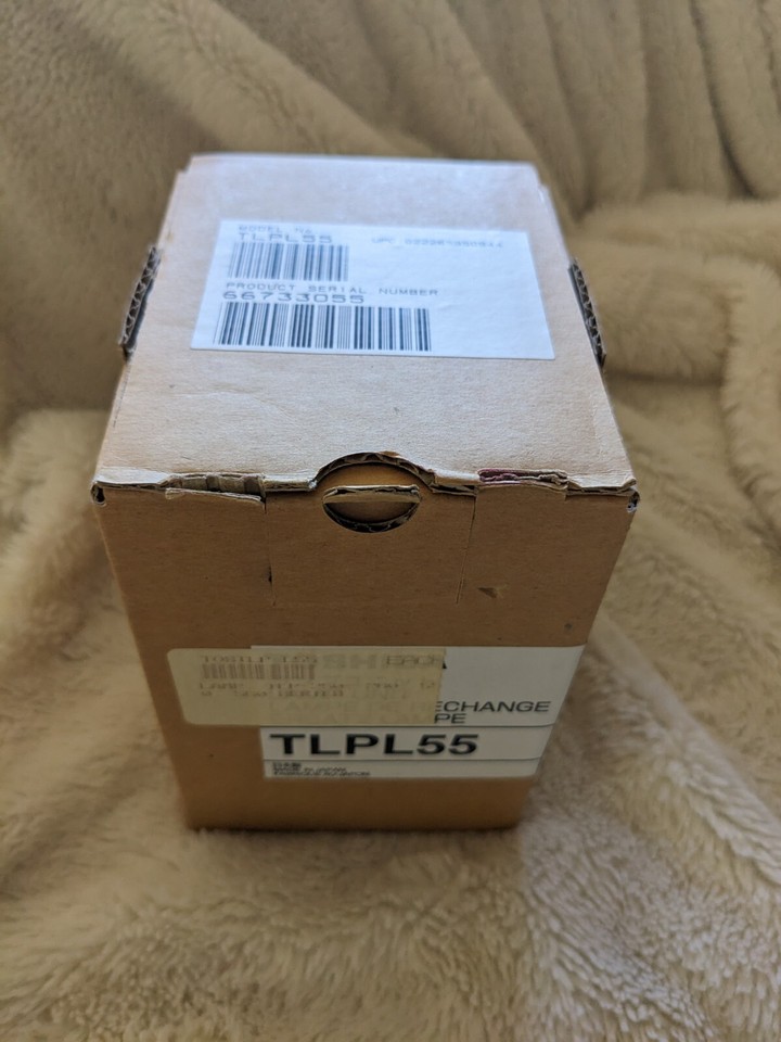 TLPL55 Replacement Projector Lamp for TOSHIBA TLP-250/251/260/261/550 ...