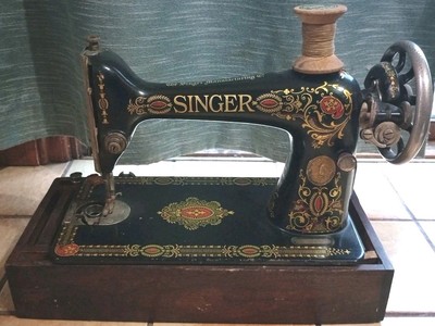 Singer Red Eye 66 Handcrank Singer Sewing Machine# G3648892 Very Nice ...