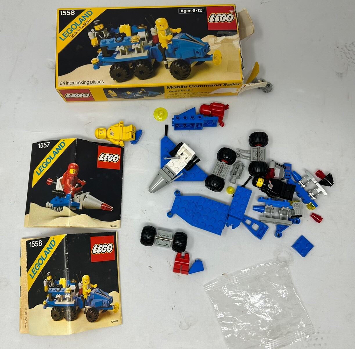 VINTAGE LEGO SPACE 1558 MOBILE COMMAND TRAILER With Box And 1557 Mini ...