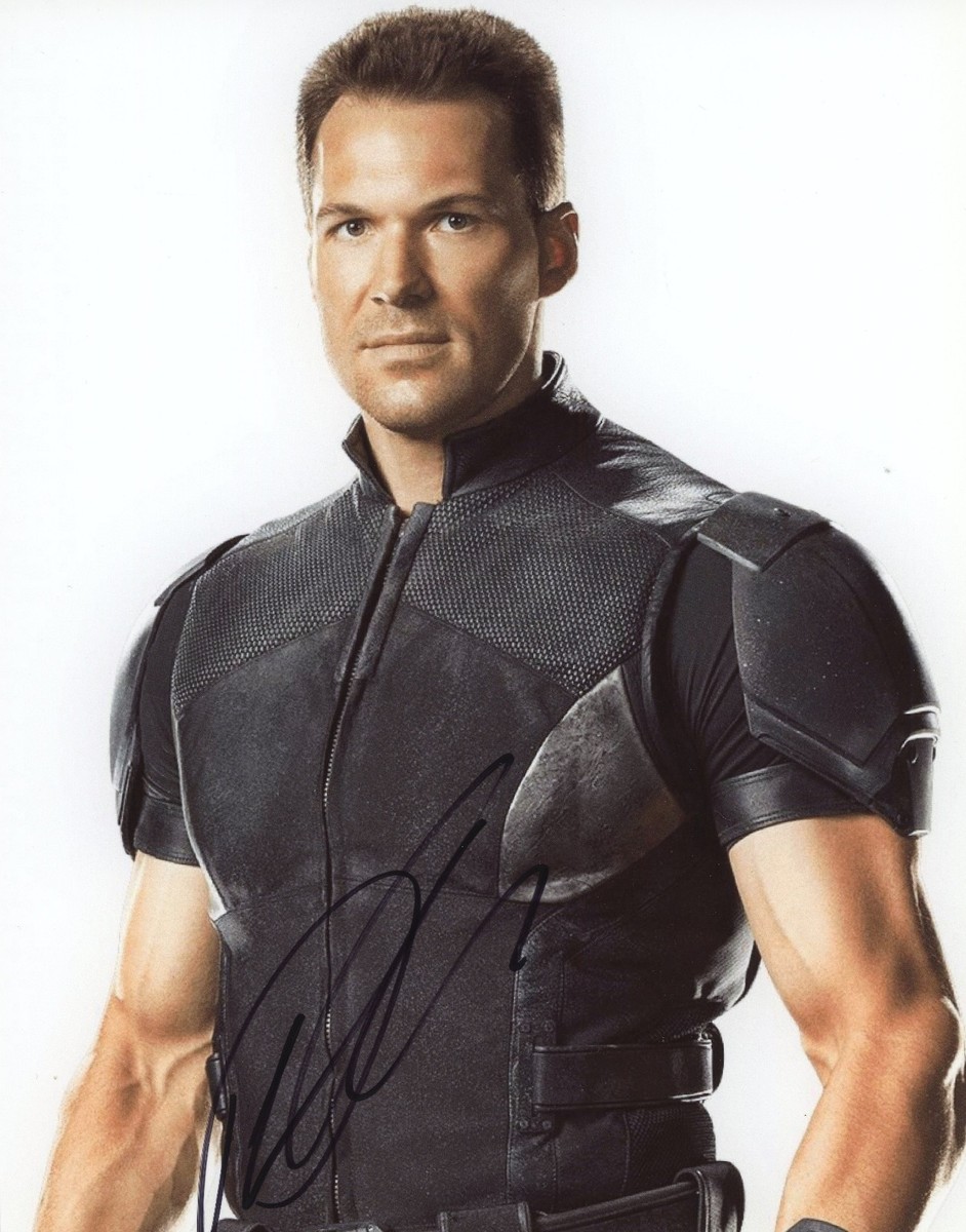 Le Colosse De Daniel Cudmore 201 Daniel Cudmore Stock Photos, High Res