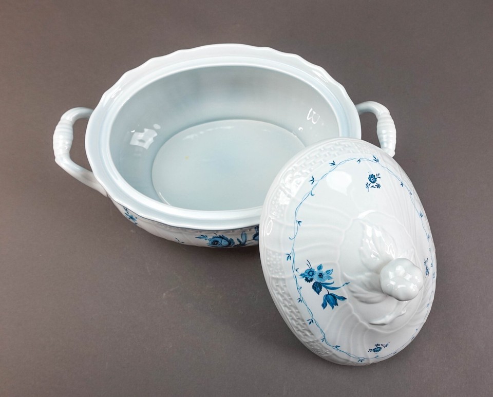 Mikasa Japan Precious Blue Sheffield D2502 Blue Floral Tureen With Lid ...