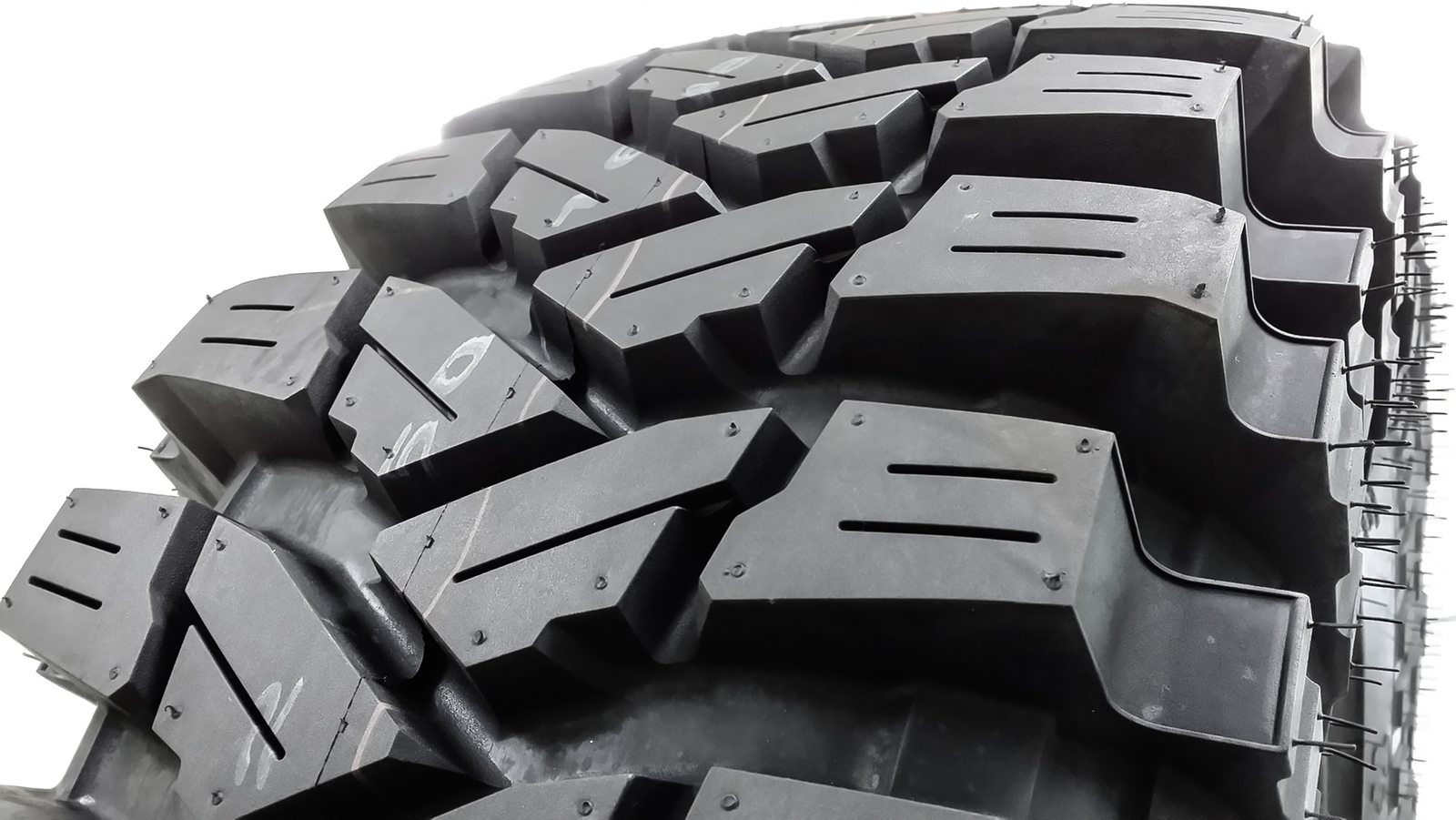 Tire Maxxis Trepador M8060 LT 37X13.50-17 E Extreme Mud | eBay