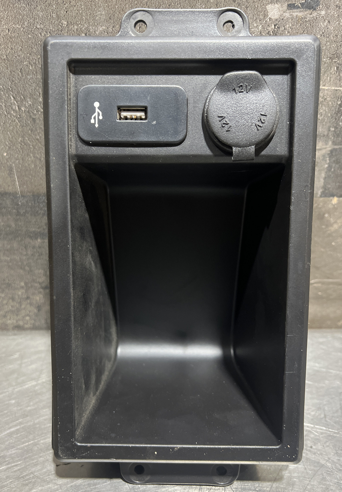 NAVISTAR 4078980C3 CONNECTR,CONNECTOR, BODY, USB NOS SURPLUS | eBay