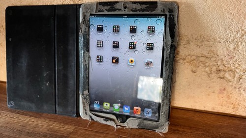 Ipad 64GB with worn case cracked screen | eBay Australia