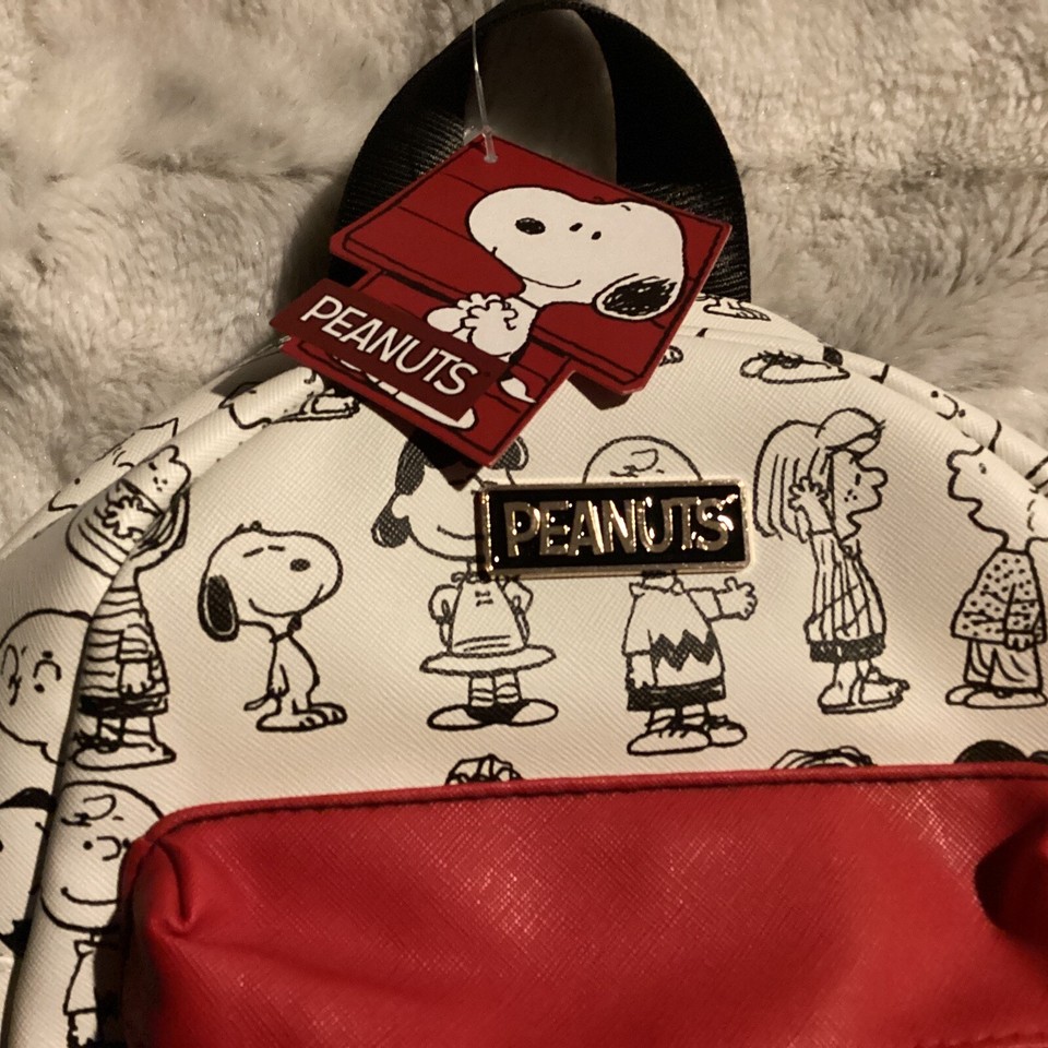 New Mini Backpack Peanuts Characters Red Black White Charlie Snoopy ...