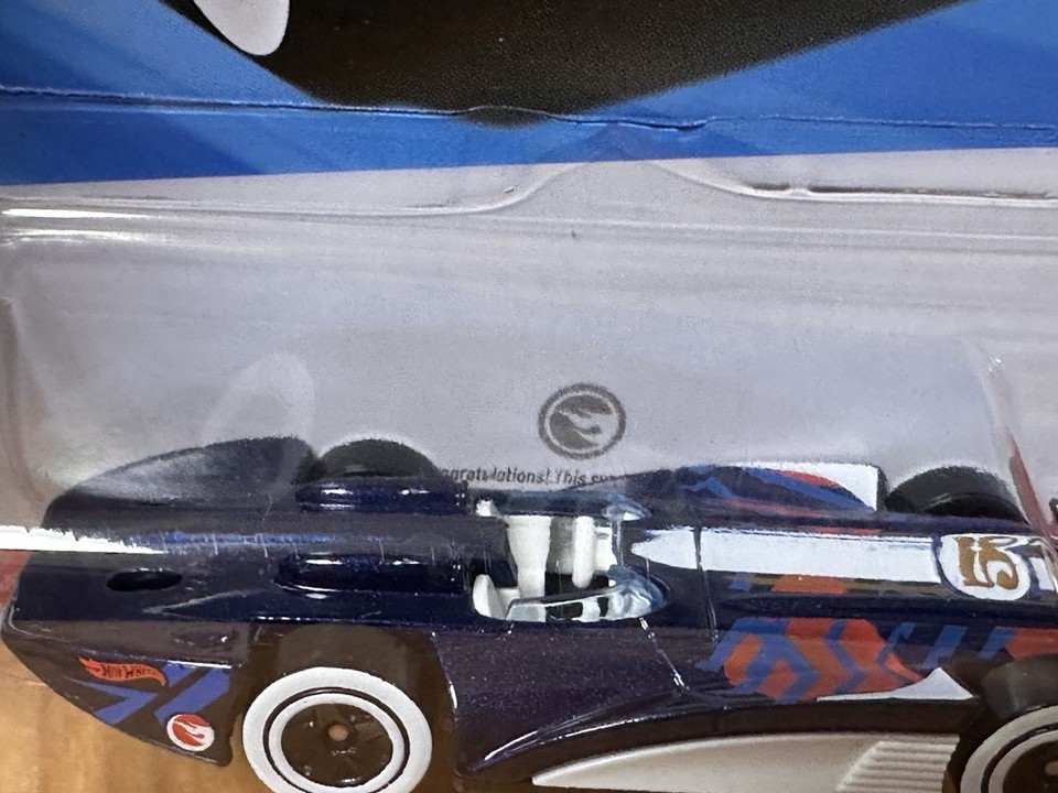 Hot Wheels Chevroletor 2025 Treasure Hunt TH 1:64 Diecast 202/250 NEW ...