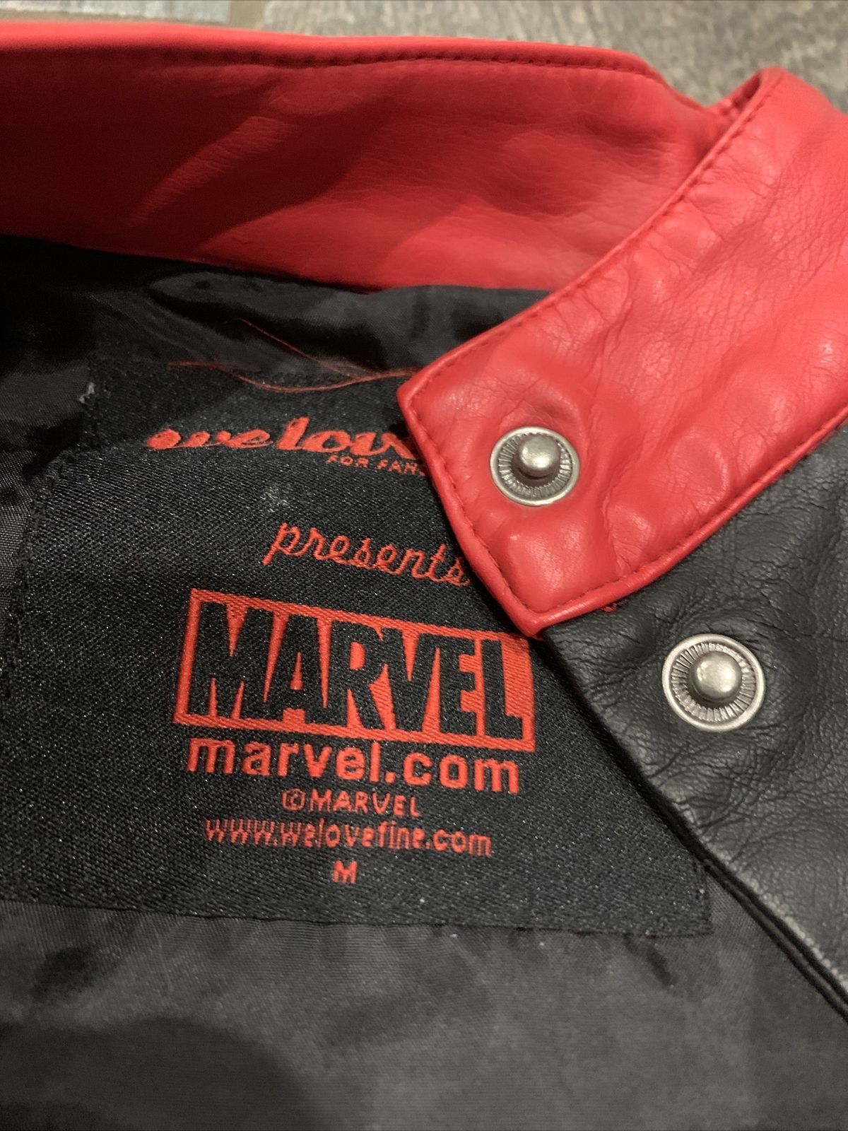 Marvel x We Love Fine Deadpool Motorcycle Sidezip Mot… - Gem