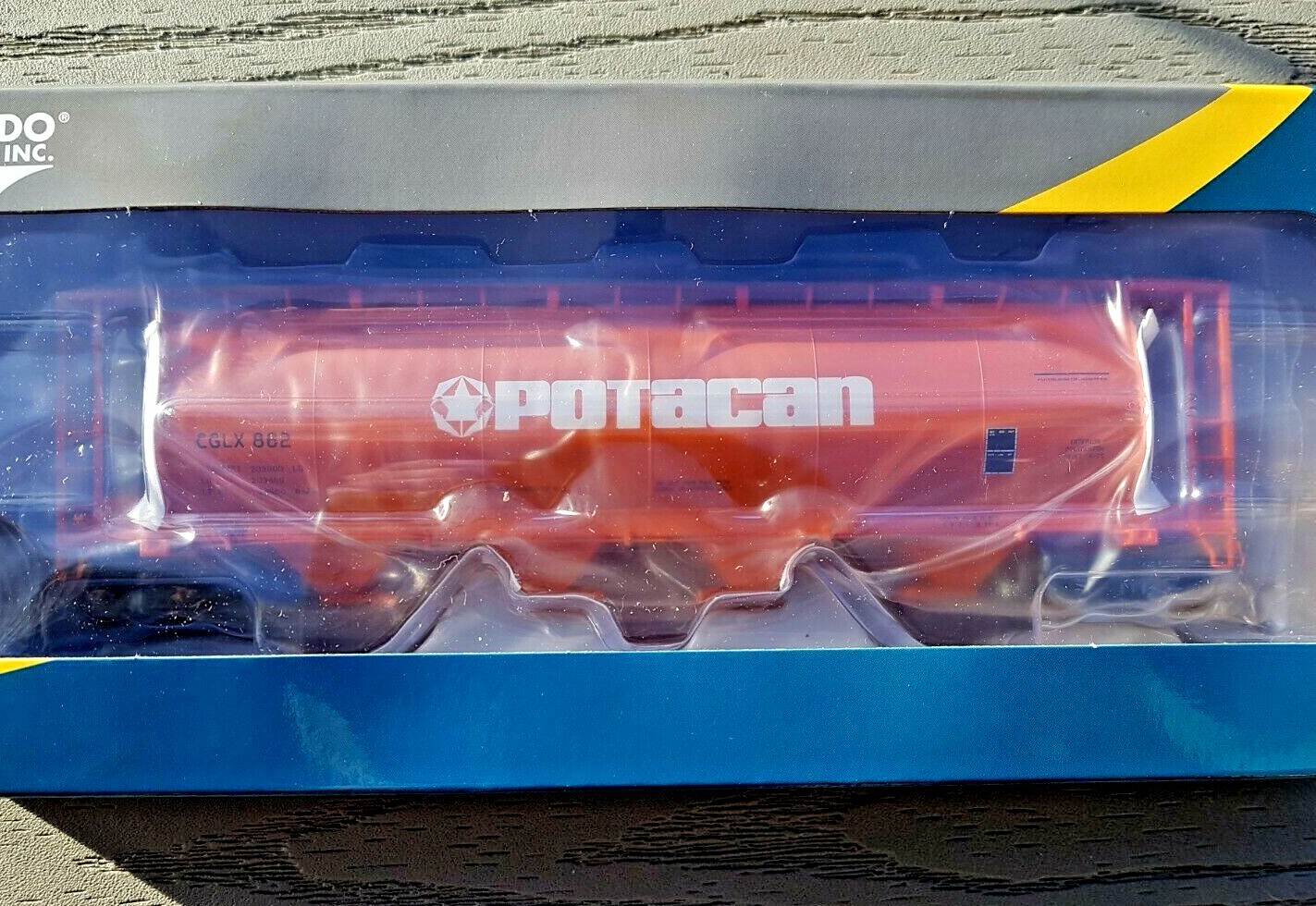 RAPIDO 1/87 HO POTACAN 3800 CU. FT CYLINDRICAL COVERED HOPPER RD ...