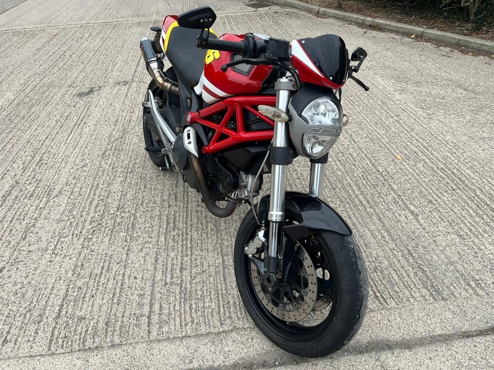 2008 08 DUCATI MONSTER 696 PLUS M696 RED NAKED M 696 RETRO CAFE STYLE ...