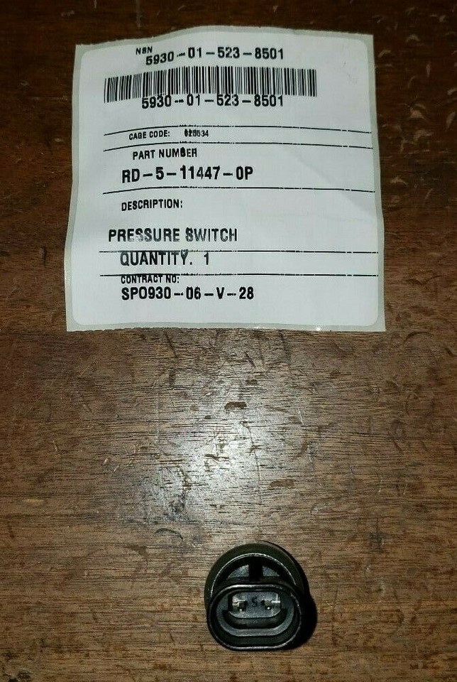 New Genuine Origina John Deere Equipment Pressure Sensor Switch Item ...