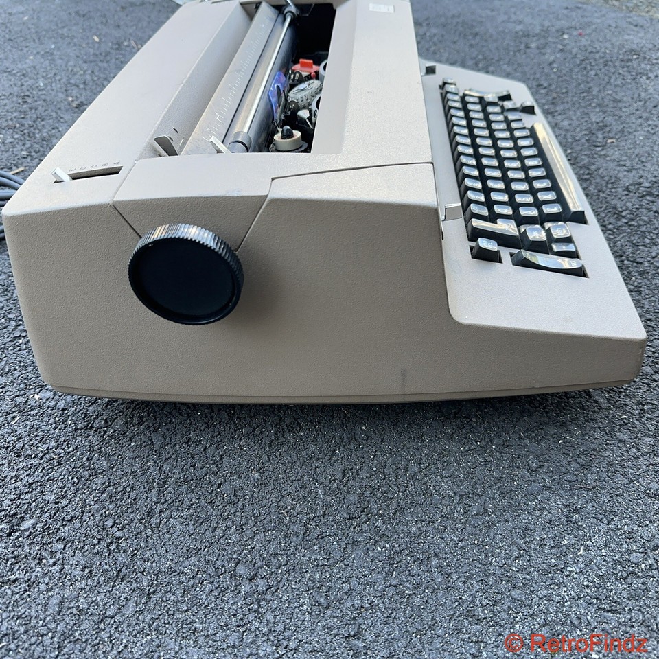 Vintage IBM Selectric II Electric Typewriter Beige - For Parts Or ...
