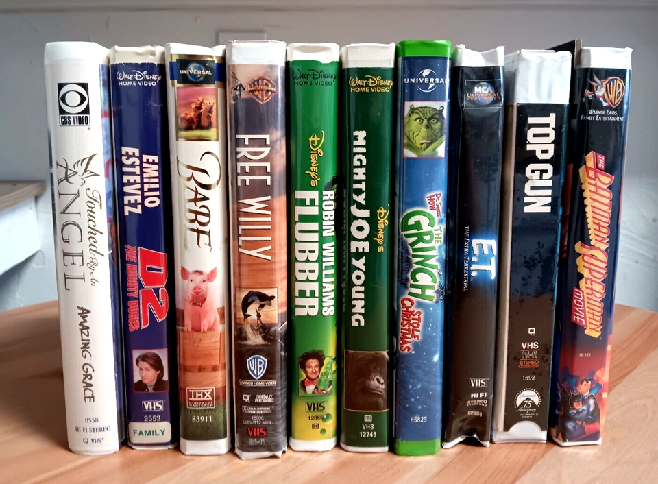 VHS Movie Lot 10 Movies Clamshell 1990s Tog Gun,ET,Babel,Free Willy ...