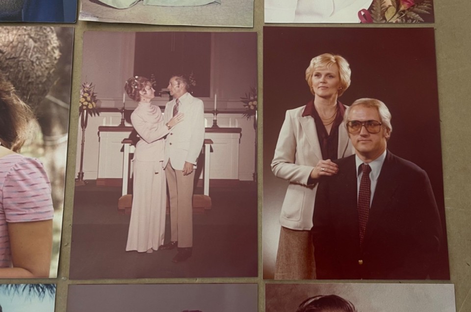 12 VTG 1970s 1980s Professional 5x7 COLOR Family Portraits PHOTOS ...