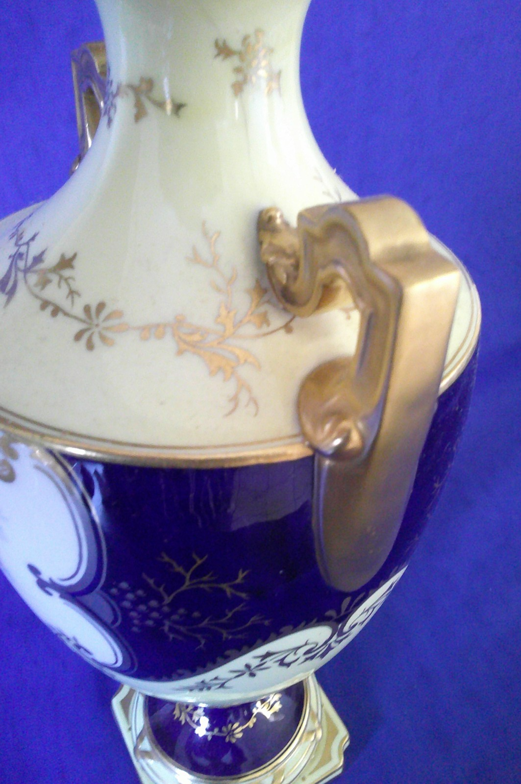 20th Century Coalport 2 Handled Vase & Cover Ornately Decorated With ...