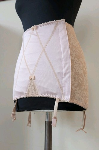 Vintage 1950s 60s Lacey Glossy Girdle Pin Up Nylon 4 Garters MedSize ...