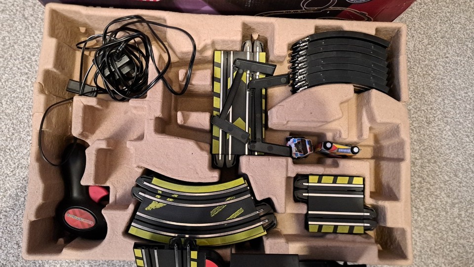 Untested Scalextric G1149M Micro Law Enforcer Mains Powered Slot Car ...