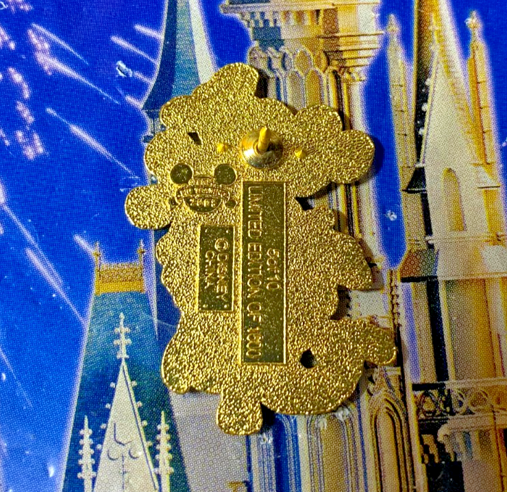 🎠 Disney Character Carousel 8 Pin Set - Minnie Mary Poppins Mickey Bert ...