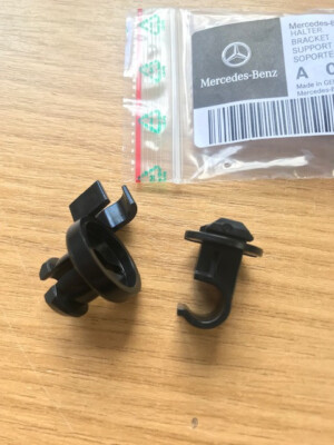 Mercedes Sprinter bonnet stay rod clip trim set - 2018+ Model - GENUINE ...