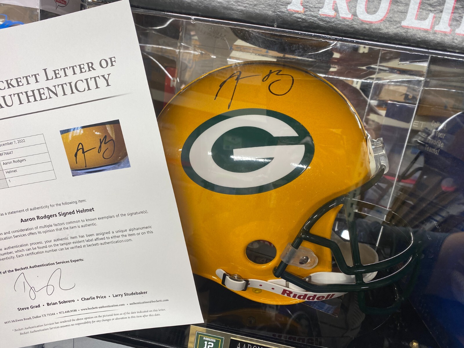 Aaron Rodgers | Autographed Football Memorabilia & NFL Merchandise