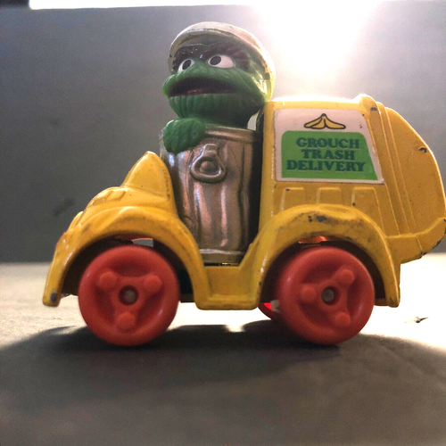 1983 Muppets Oscar "Grouch Trash Delivery" Garbage Truck Diecast ...