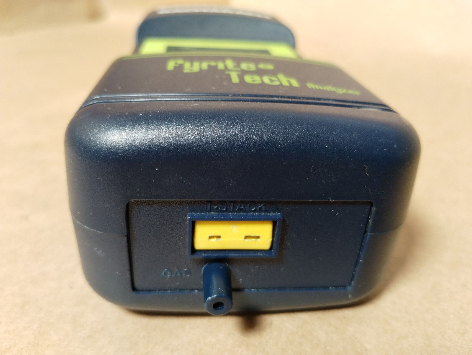 Pre-Own Bacharach Fyrite Tech Analyzer 24-7236 Powers Up New Batteries ...