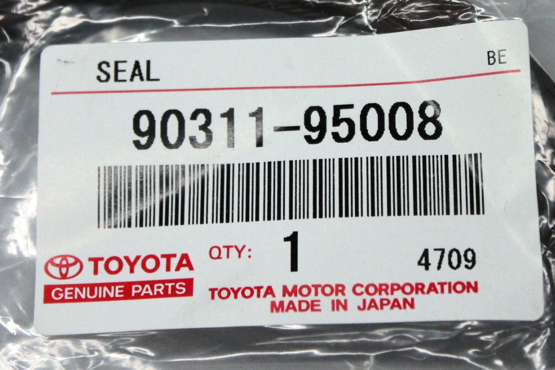 TOYOTA REAR MAIN OIL SEAL DIESEL 9031195008 NEW GENUINE HILUX PRADO ...