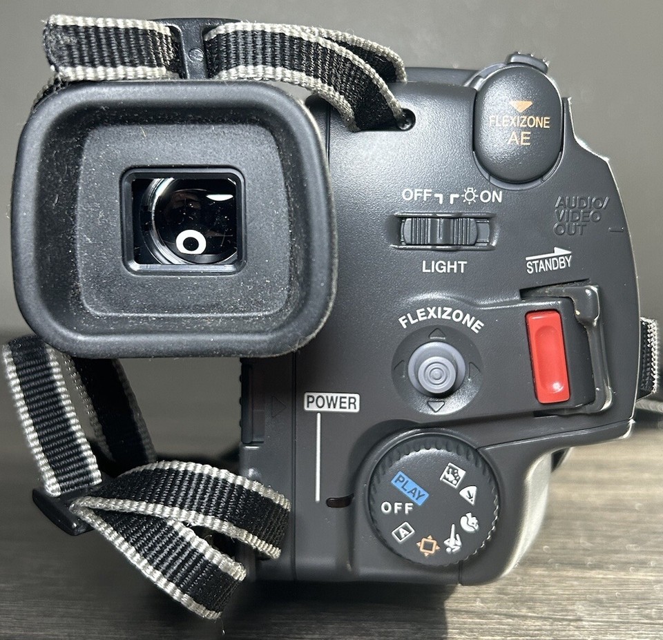 *PLEASE READ* Canon ES190 8mm Video Camcorder 440X Digital Zoom w ...