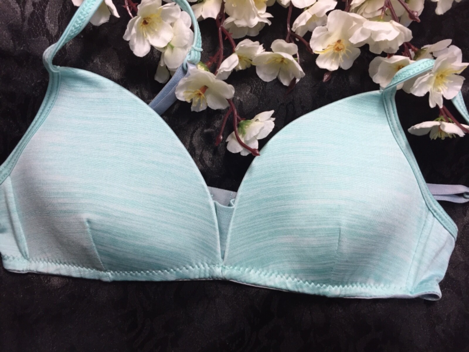 Here There padded wireless Bra size it 2a us 32a eu 70a green | eBay