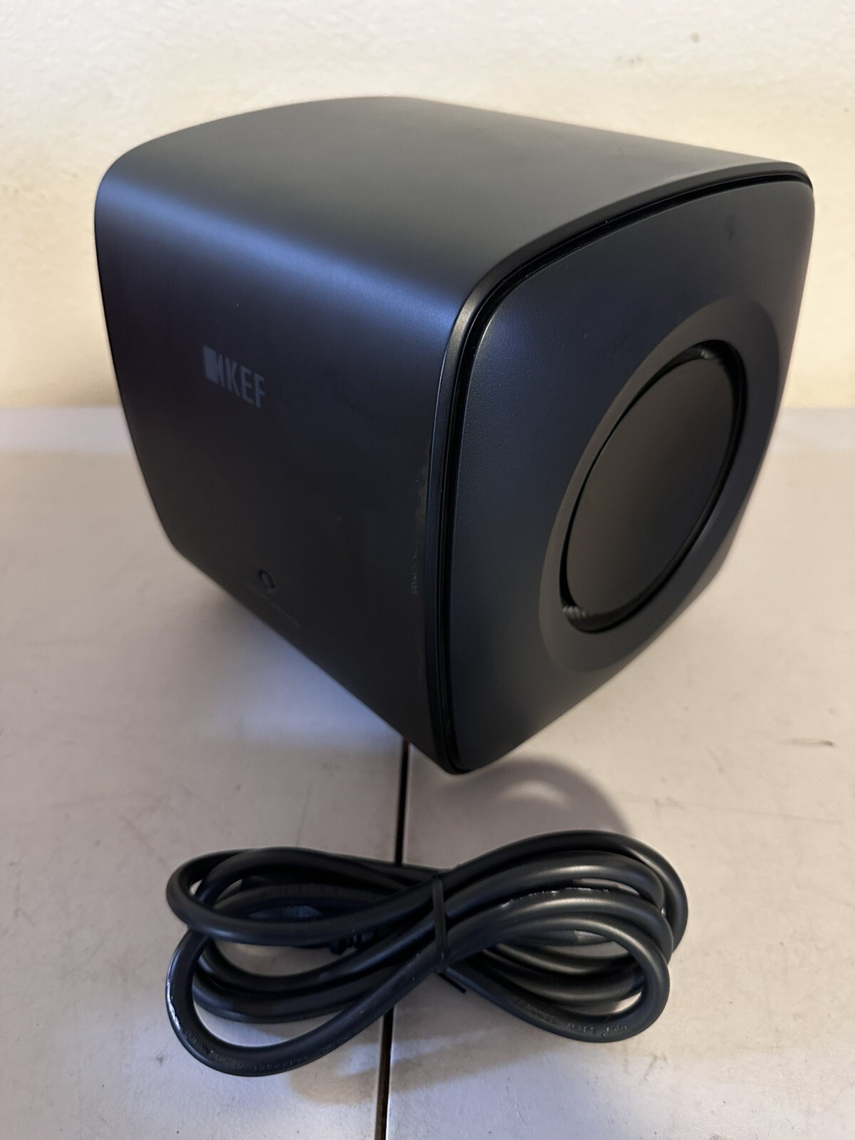KEF KC62 Compact powered subwoofer with digital processing 1000 W ...