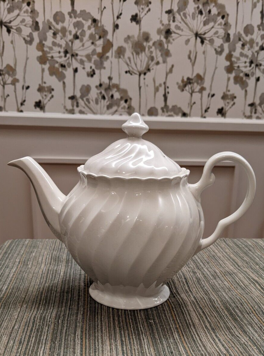 Vintage Johnson Bros Regency White Swirl Tea Pot with Lid | eBay