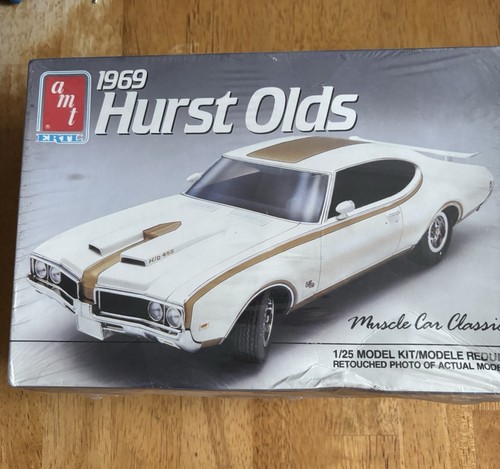 Vintage 1989 AMT/ERTL 1:25 Scale 1969 Hurst Olds 442 Model Kit #6898 ...