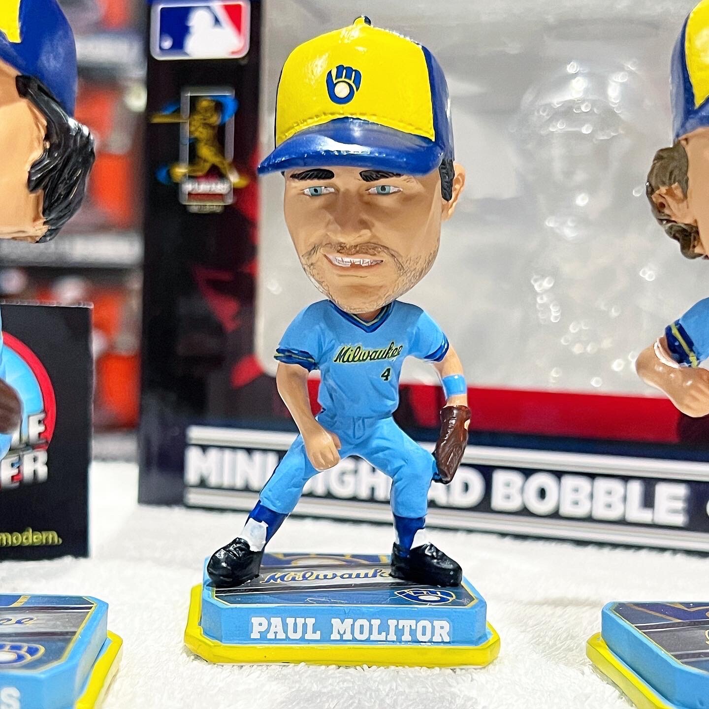 PAUL MOLITOR ROBIN YOUNT ROLLIE FINGERS Milwaukee Brewers Mini MLB ...
