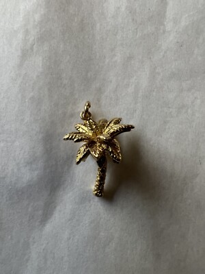 Rare Tiffany & Co 18K Yellow Gold Motif Palm Tree Pendant Bracelet ...