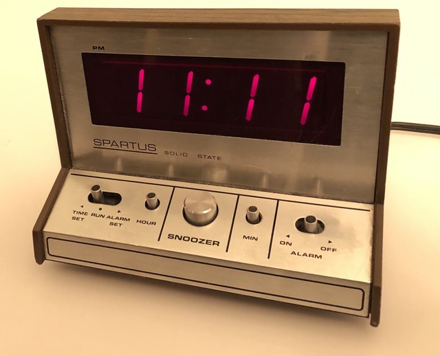 Vintage Spartus Digital LED Alarm Clock Model No 21-3004-500 Solid ...