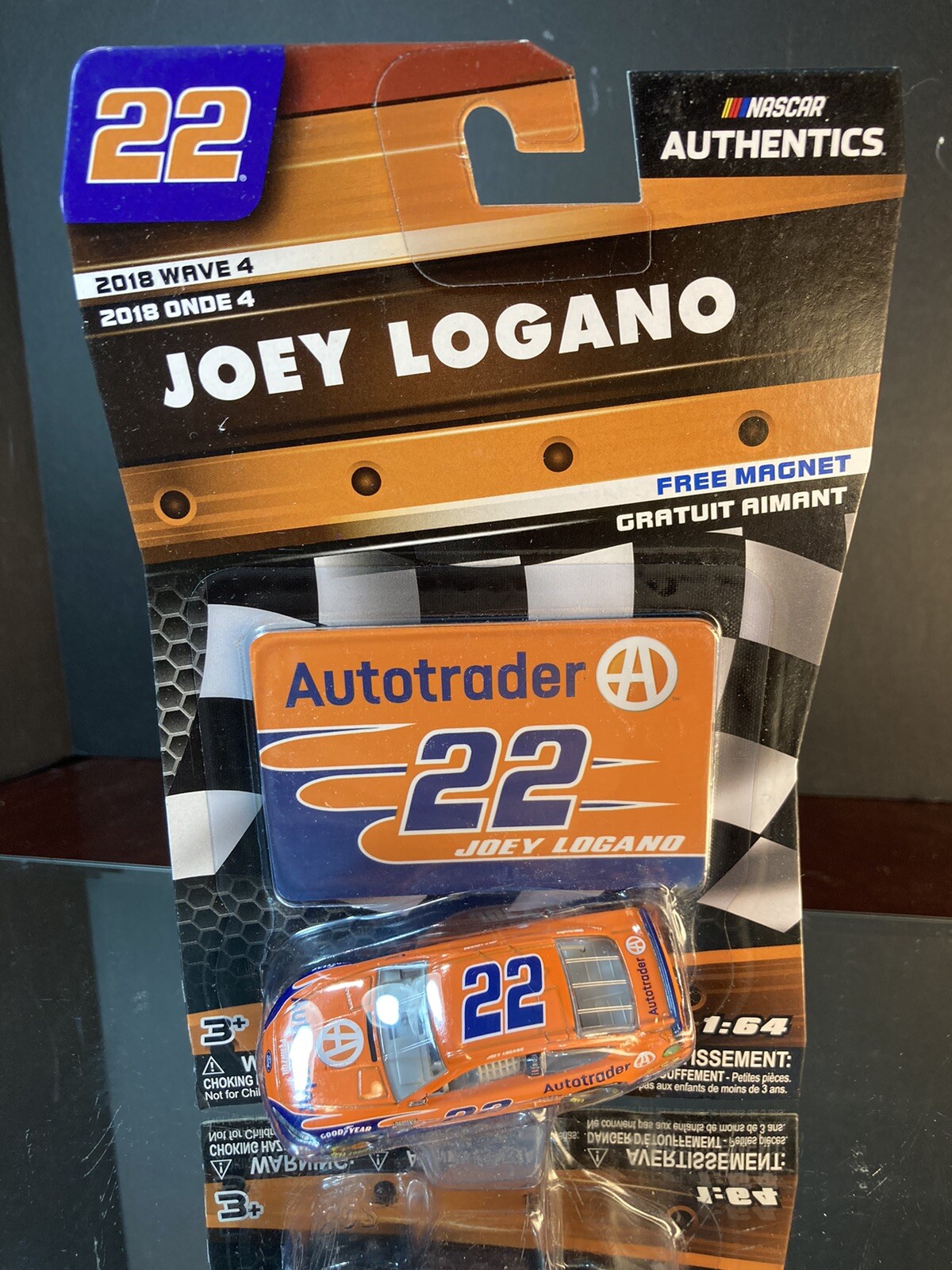 Joey Logano #22 Autotrader Wave 4 2018 Ford Fusion 1:64 Lionel ...