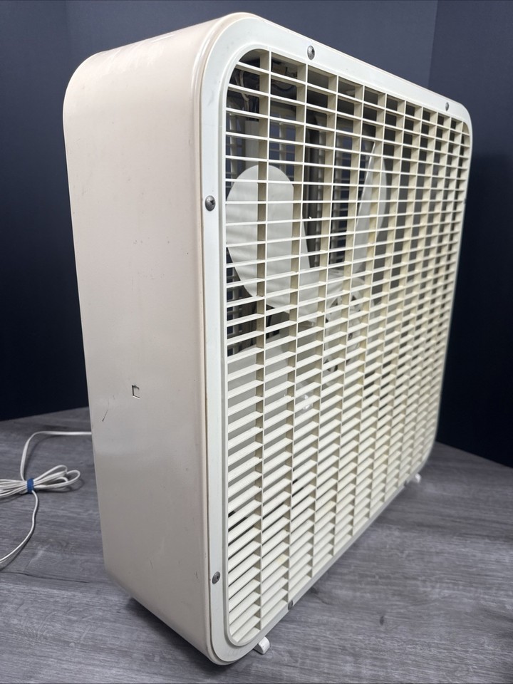 Vintage Lakewood Beige Model P-223 Three Speed Box Fan 22" Perfect ...