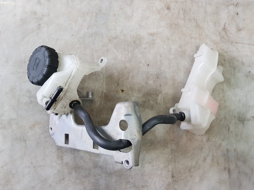 MERCEDES W205 C63 S AMG 2014 - 2020 EXPANSION TANK + RESERVOIR ...