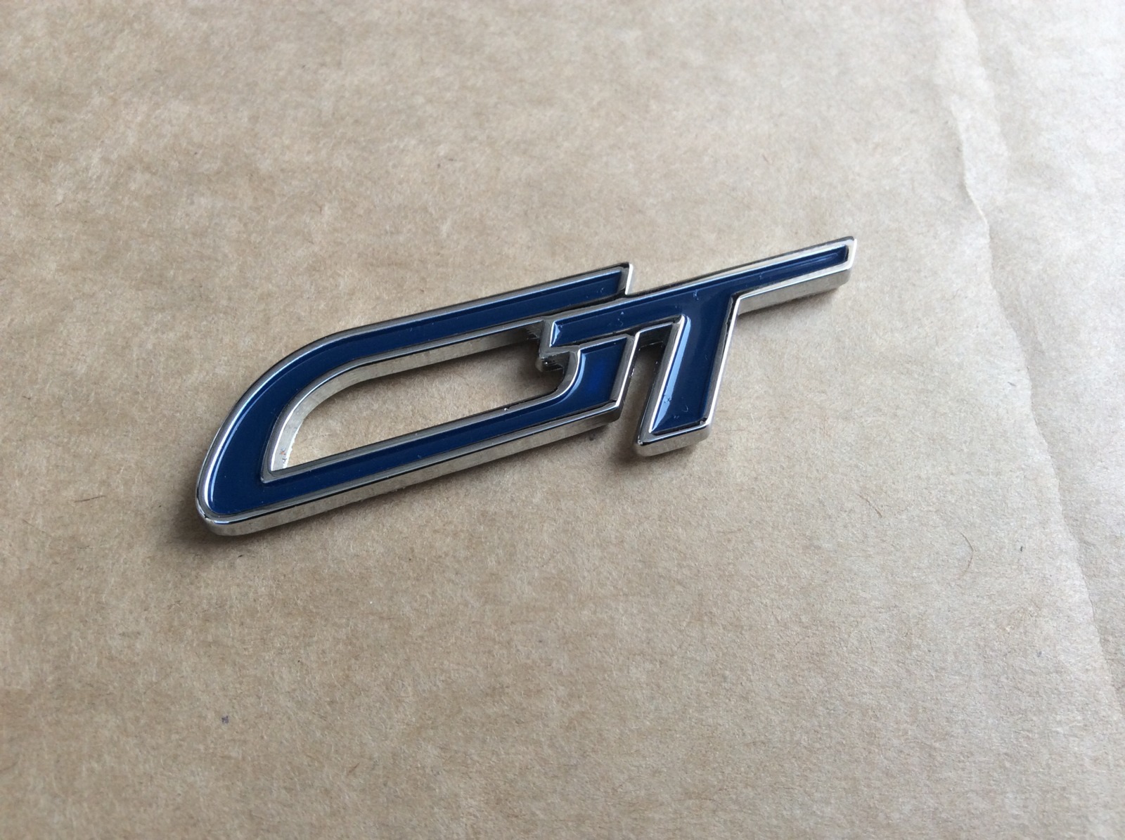 Mini gt badge , chrome metal base , Blue infill 60X15 mm s/adsiv badge ...