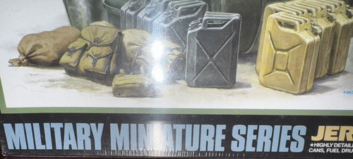 Tamiya 32510 New 1/48 Scale Military Miniatures Model Kit Jerry Can ...