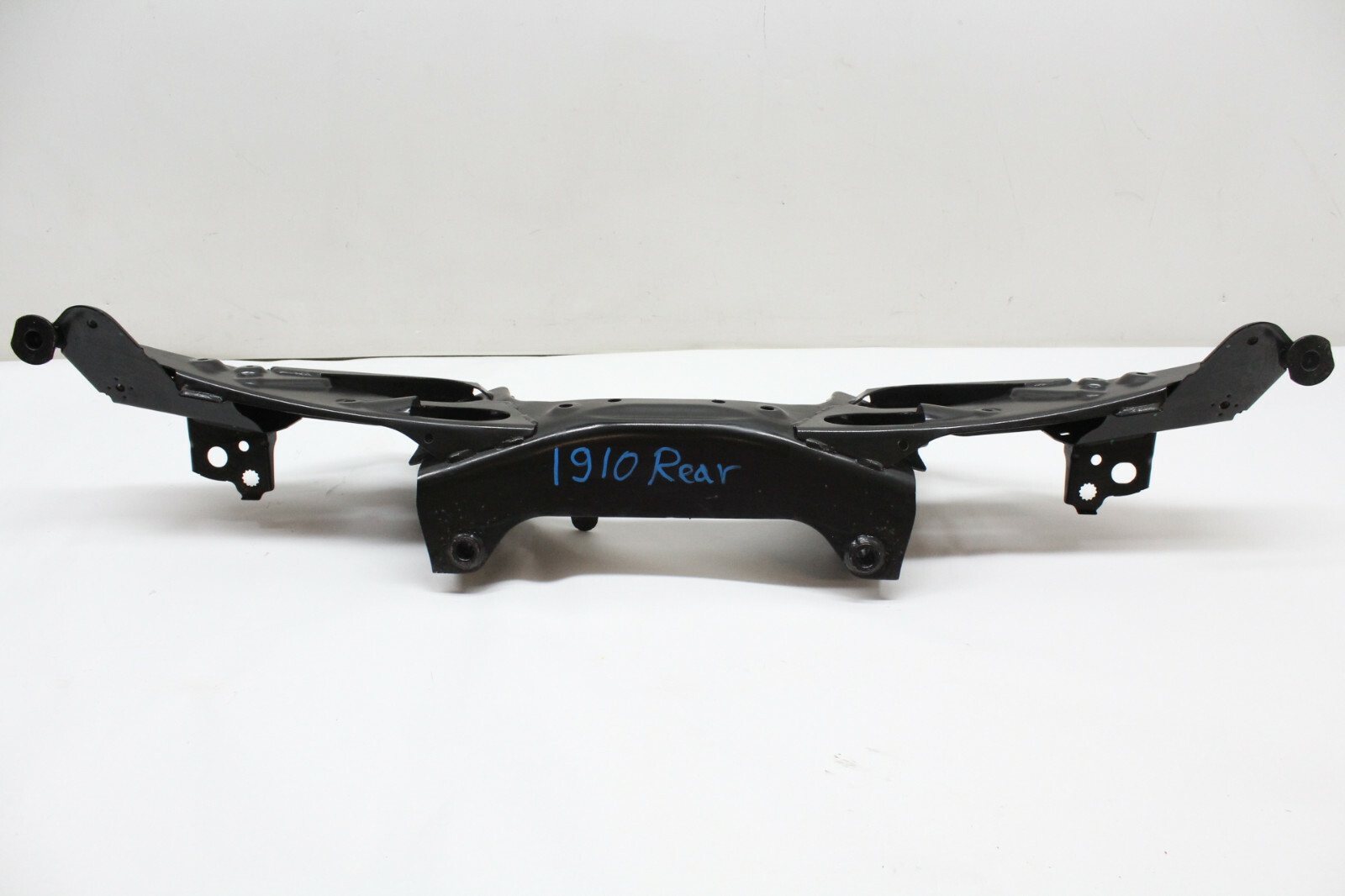 19 MINI COOPER COUNTRYMAN F60 REAR SUBFRAME CROSSMEMBER CRADLE FRAME ...