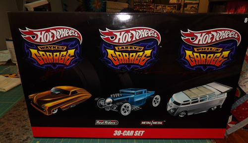 2010 30 Car Hot Wheels Garage - Larry Phils Waynes Sealed - Drag Bus ...
