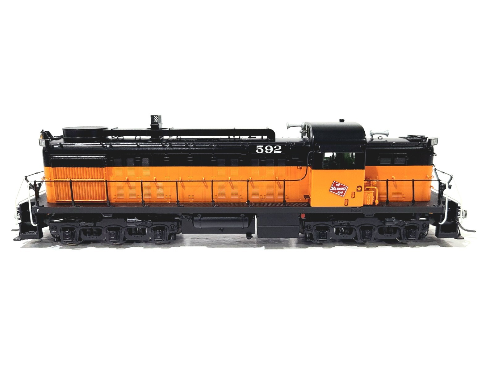 Division Point MILW Alco RSC-2 Milwaukee Road #592 HO Brass Model #DP ...